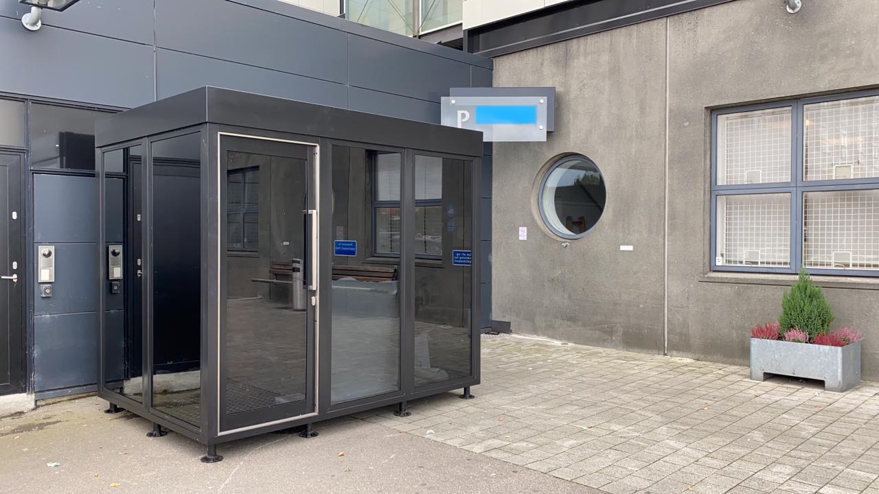 Designated Smoke Cabins: The Solution to Smoking Cessation?